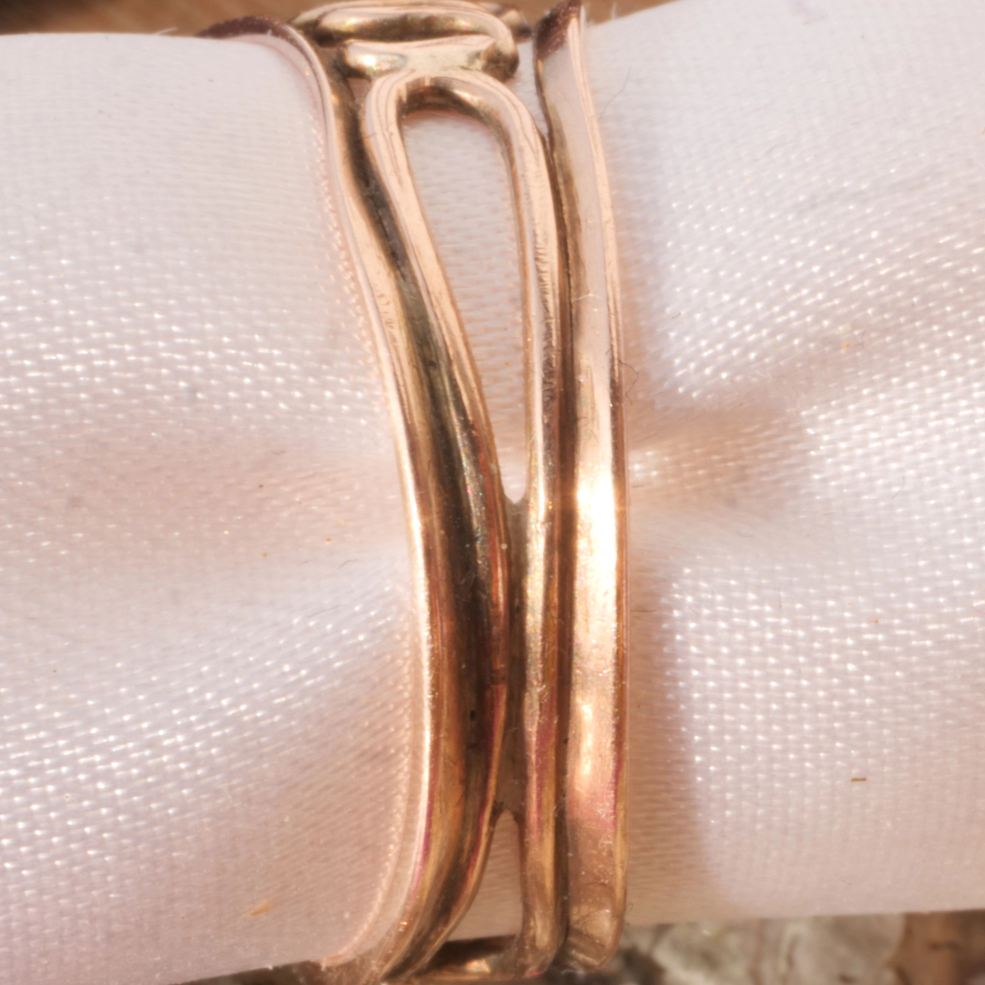 Trauerschmuck mit Ewigkeitssymbol Schlange Rosegold